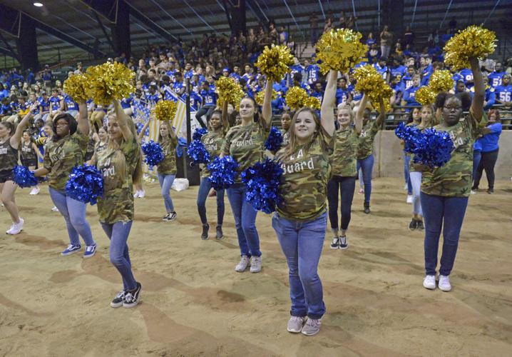 Cheer on: Gators, Spartans yell support for football teams | Ascension ...