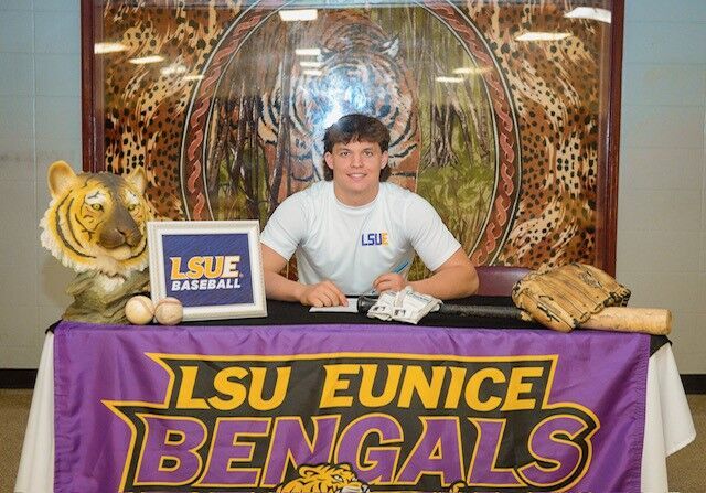 Kole Hebert's story, visit from Dylan Crews and Tommy White | LSU ...