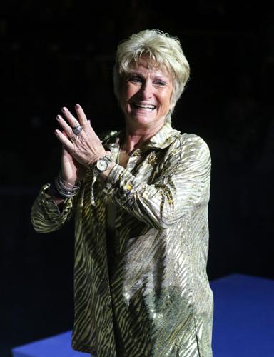 Lsu Closes Gap But Remains No 2 In Gymnastics Rankings Ashleigh Gnat Alone At No 1 On Vault