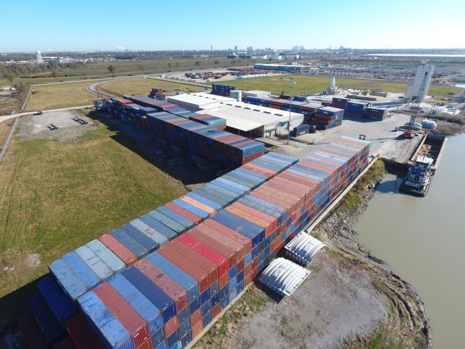 New container-on-barge service connects Baton Rouge, New Orleans ports ...