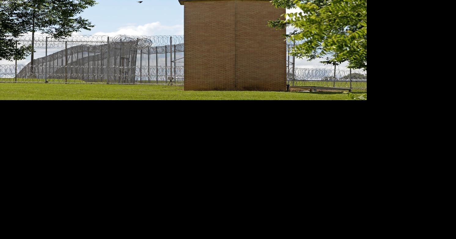 Guard at Dixon Correctional Institute stabbed by inmate, hospitalized ...