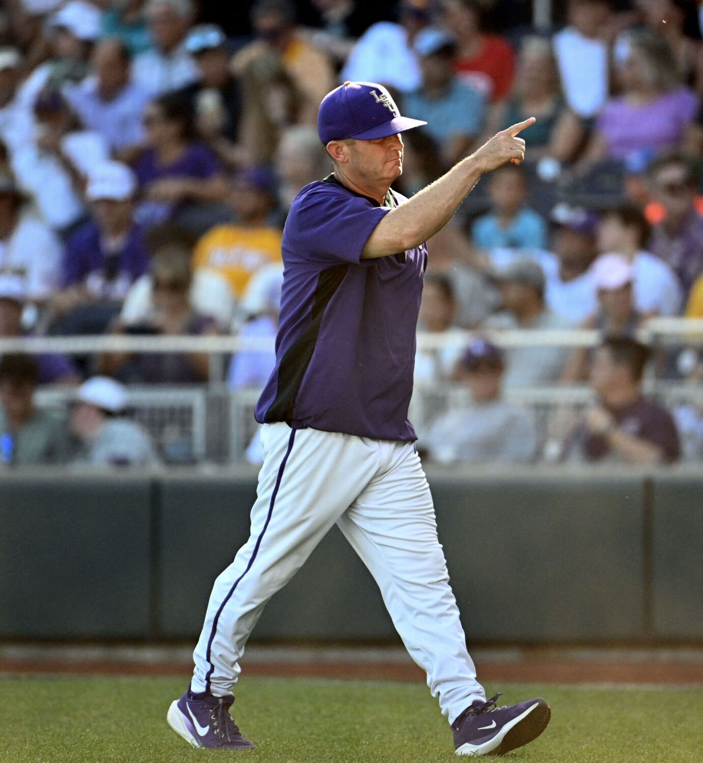 LSU baseball lineup, starting rotation predictions in 2026 | LSU ...