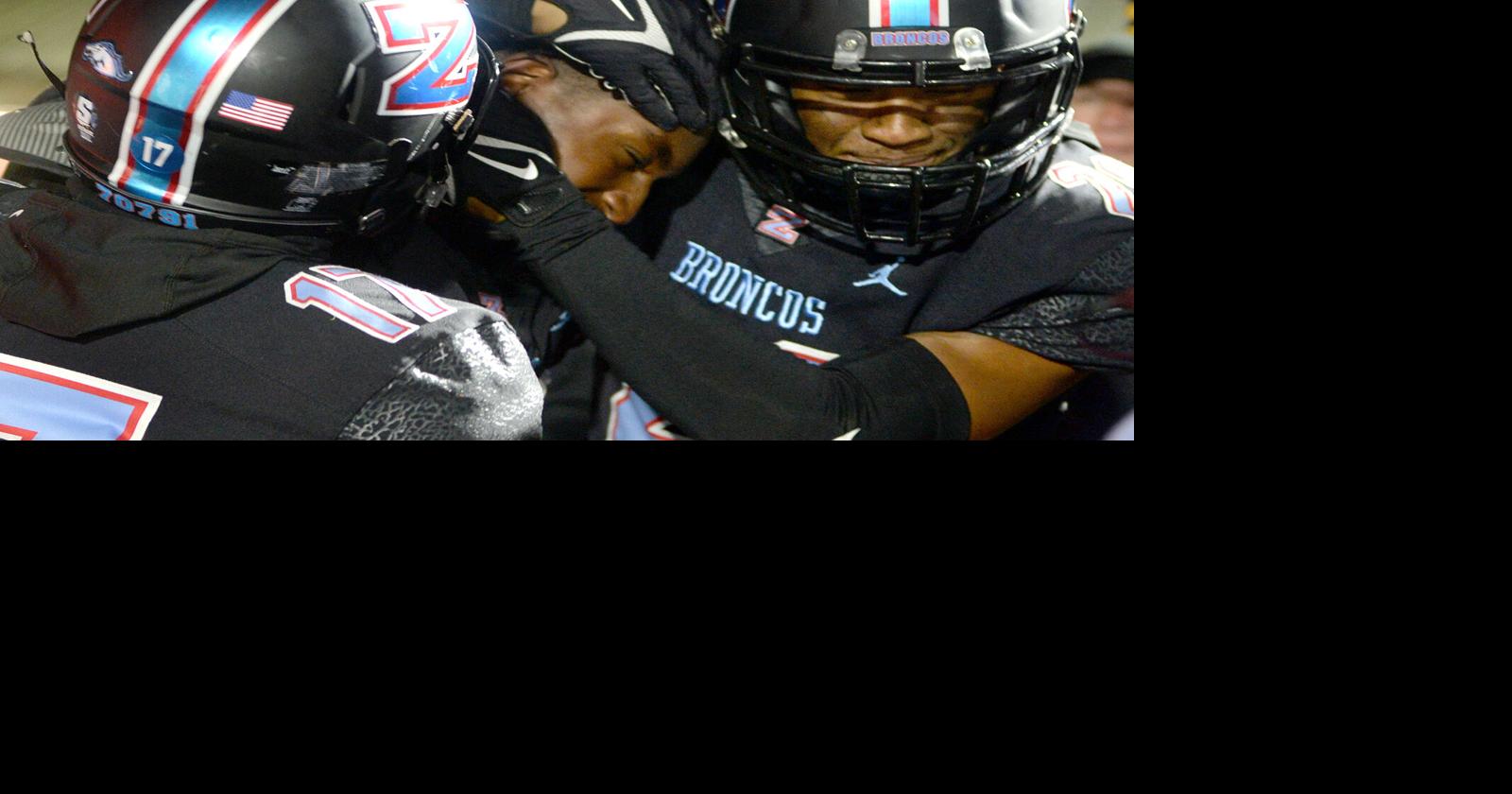 'Holy smokes ... wow.' Zachary's SEC-bound QB hits his top target to ...