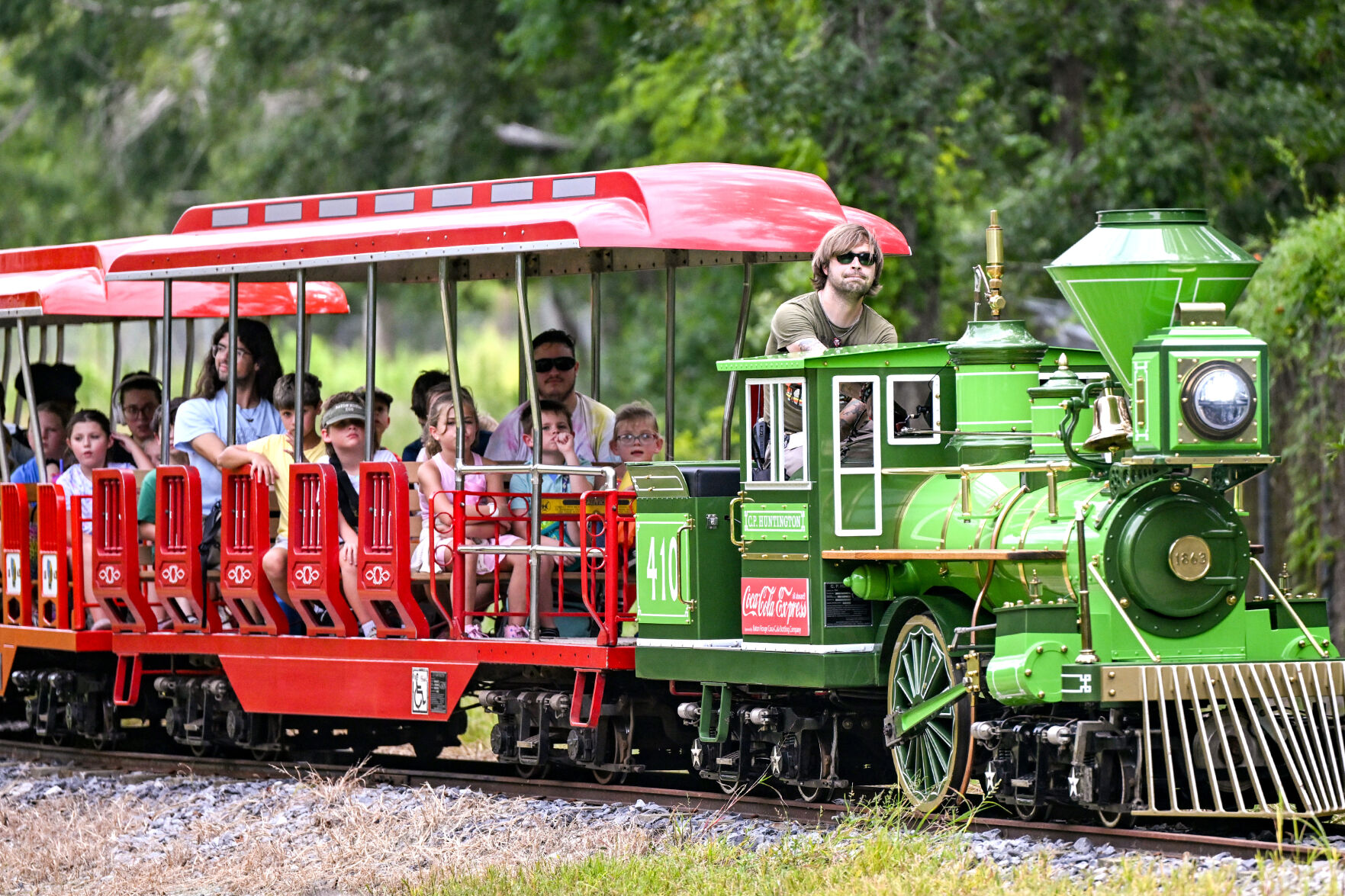 Baton Rouge Zoo train has been running its track since 1970 ...