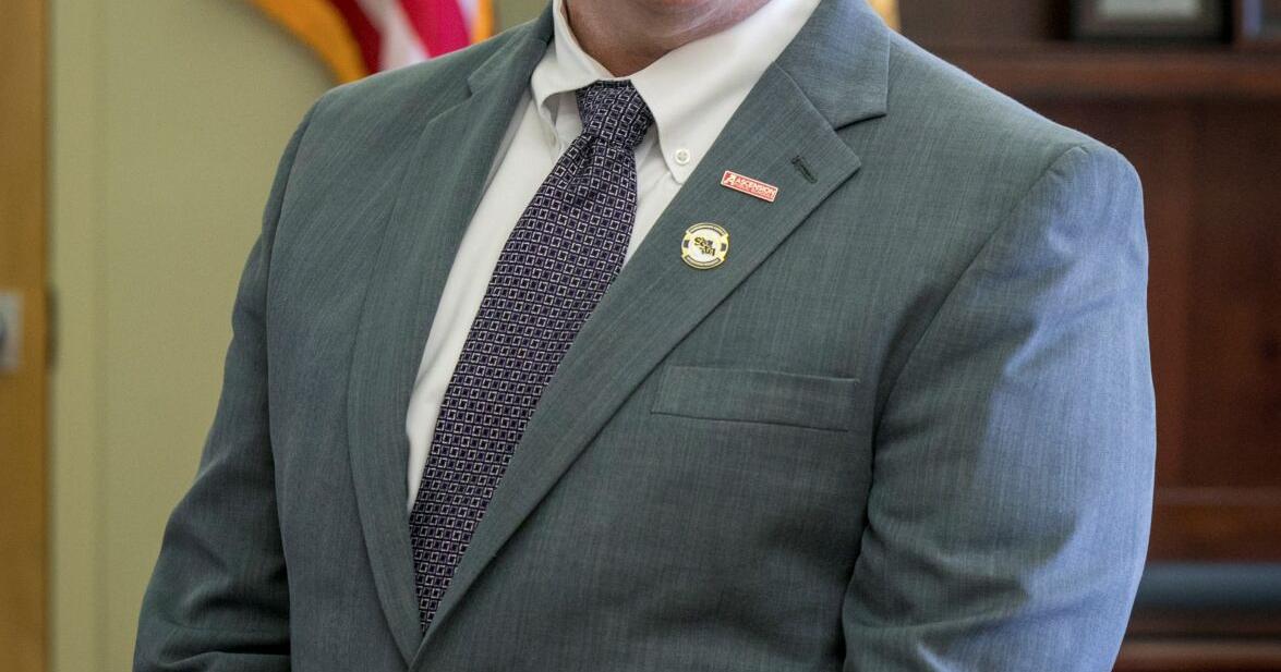 Alexander decides not to renew school superintendent contract ...