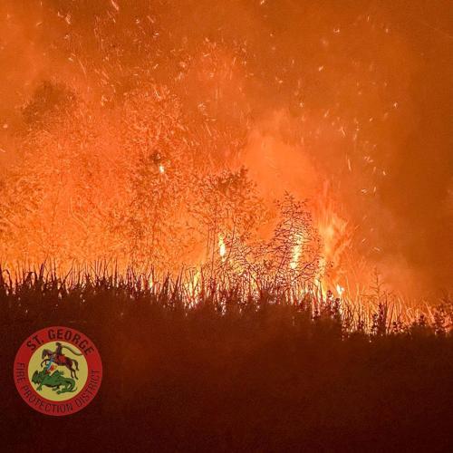 Baton Rouge firefighters fight Tiger Island blaze | News | theadvocate.com