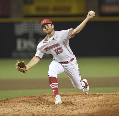 UL's late offensive surge, solid pitching lead Cajuns past Michigan ...