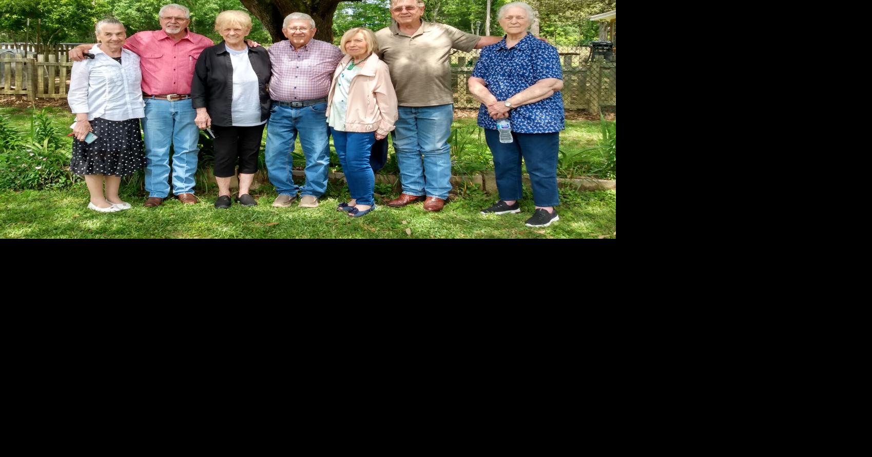 More than 60 Pittman descendants gather under Jackson oak trees to ...