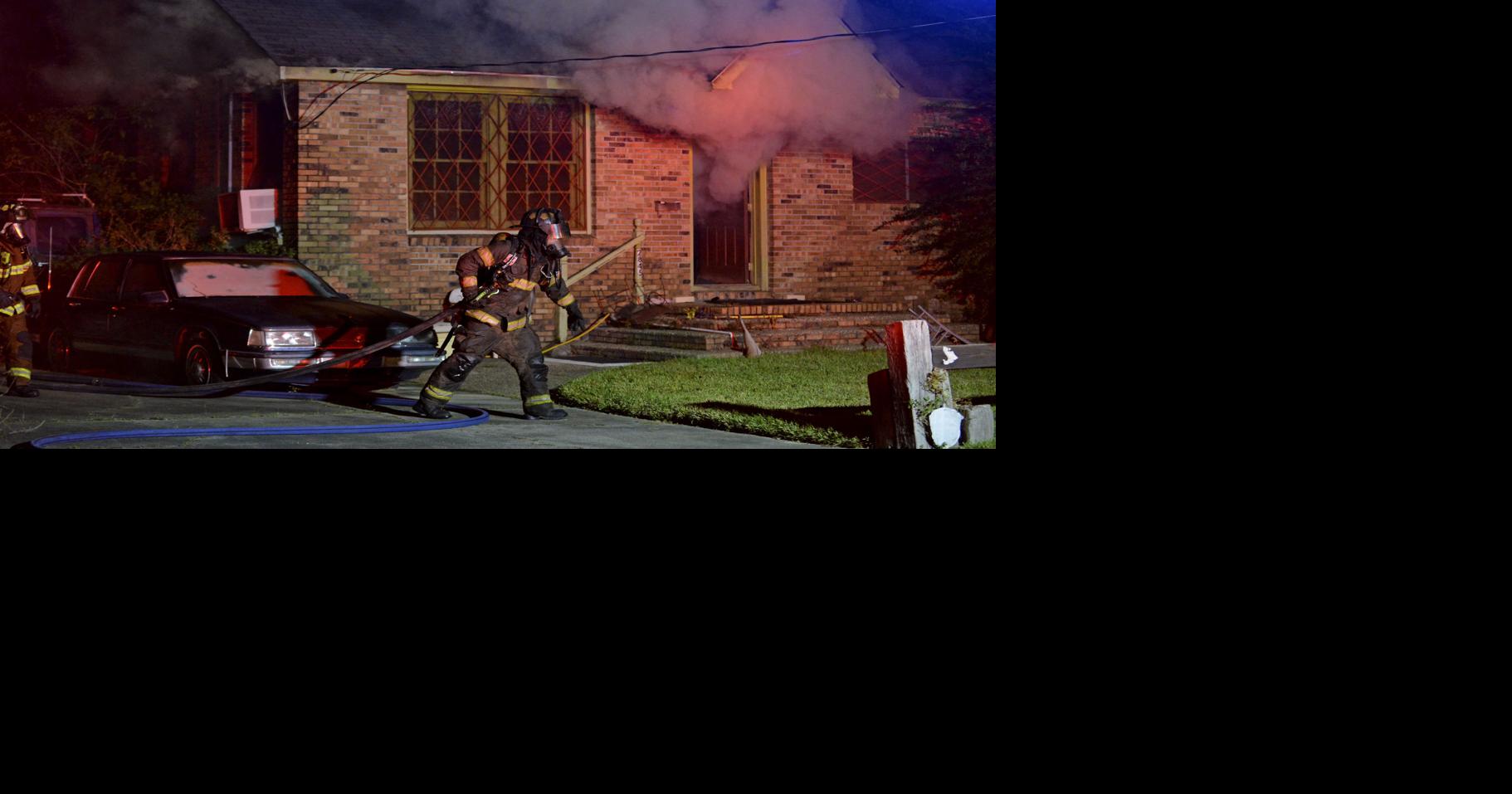 Baton Rouge firefighters battle blaze at Lula Avenue home Thursday ...