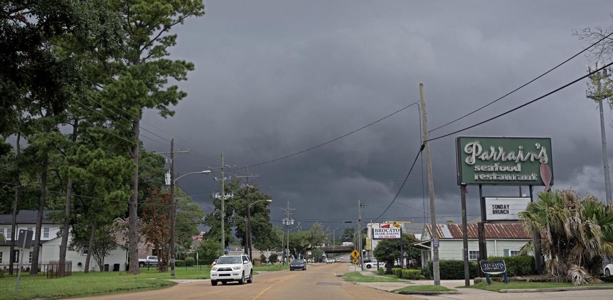 Close to 3,000 without power in Baton Rouge during storm | Weather ...