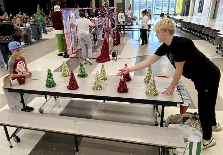 Gator baseball players celebrate holidays with Santa, breakfast and the ...