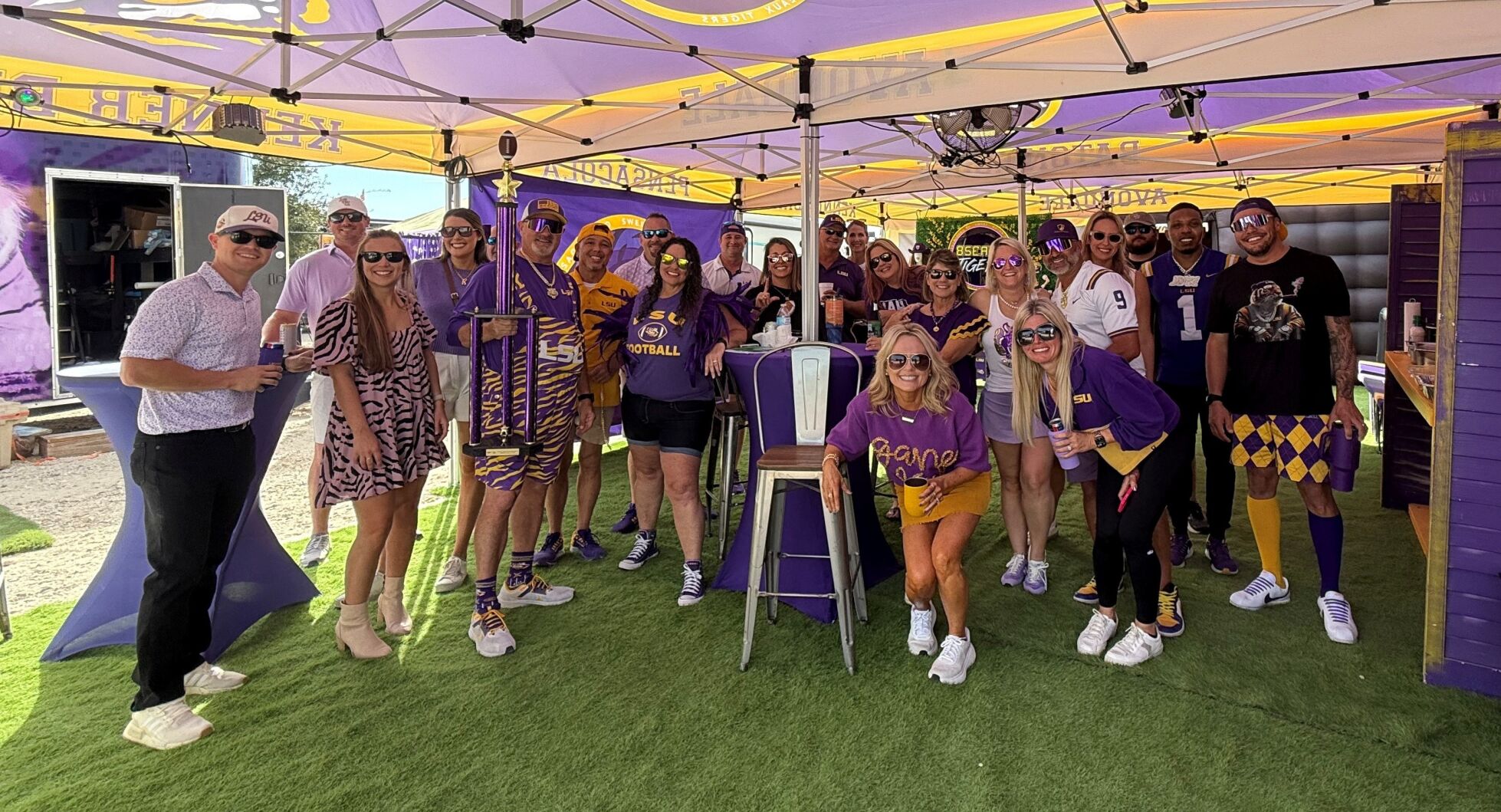 Tailgate of the Week: Purple, gold and party ready – 85Eaux Tigers ...