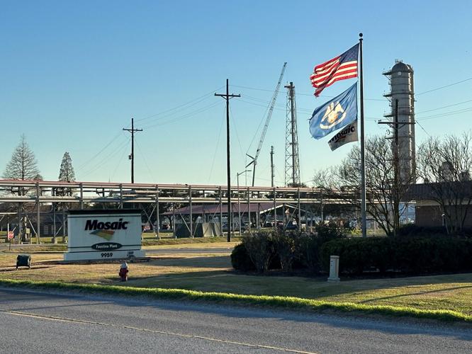 Mosaic pays fines to EPA, state over chemical safety lapses | News ...