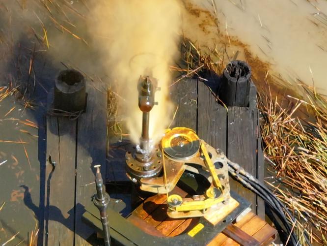 Spewing oil well off Louisiana's coast brought under control ...