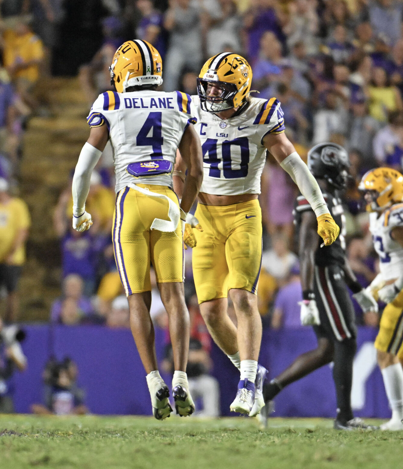 Whit Weeks injury: LSU linebacker availability vs. Alabama | LSU ...