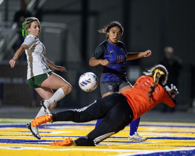 Girls soccer playoffs: Denham Springs blanks Acadiana | High School ...