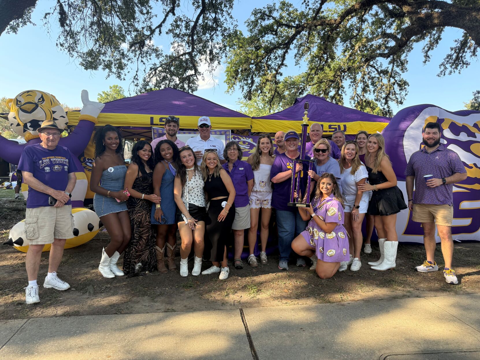 Tailgate of the Week: 985ers bring family flavor to LSU gamedays | Sponsored: Tailgate of the ...