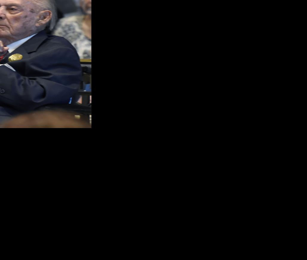 In farewell Sen. John Alario asks legislators to work together -- but ...