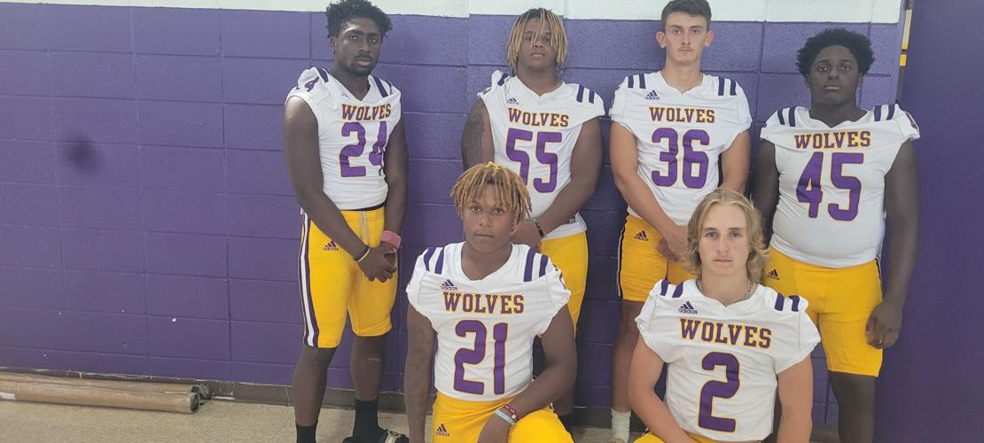 Rayne's 2022 football preview: Wolves ready to contend for district ...
