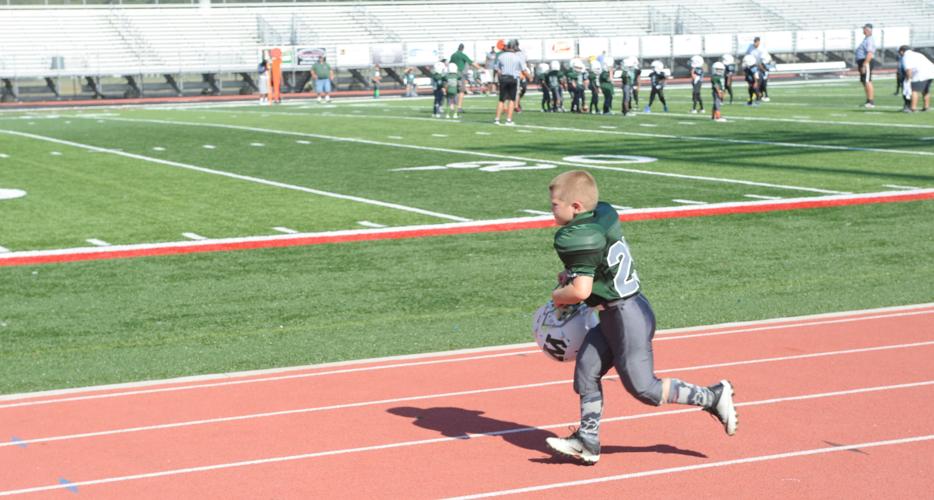 Walker Renegades hit the field for youth football | Livingston ...