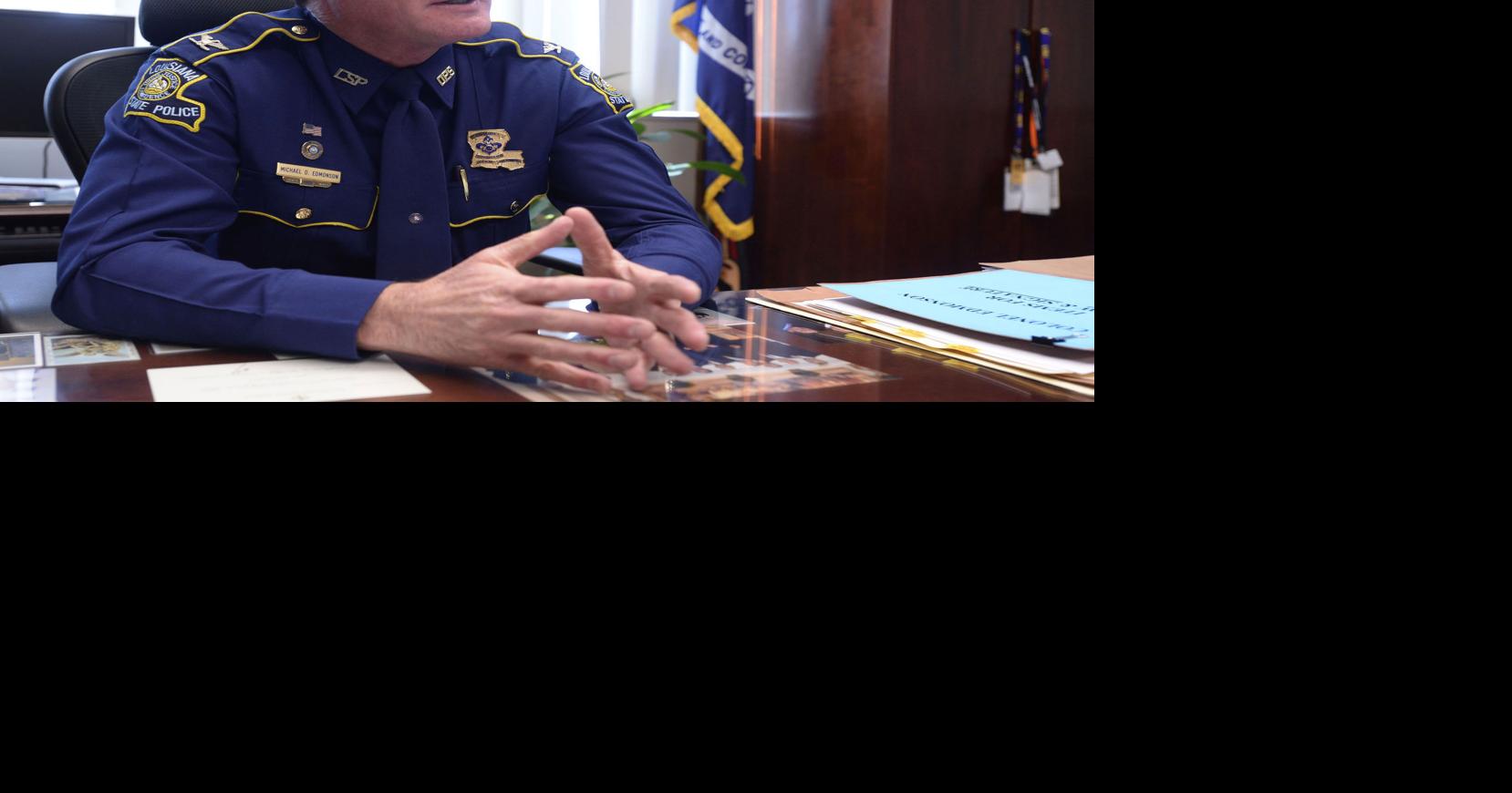 These recovered text messages show Mike Edmonson chatting with ...