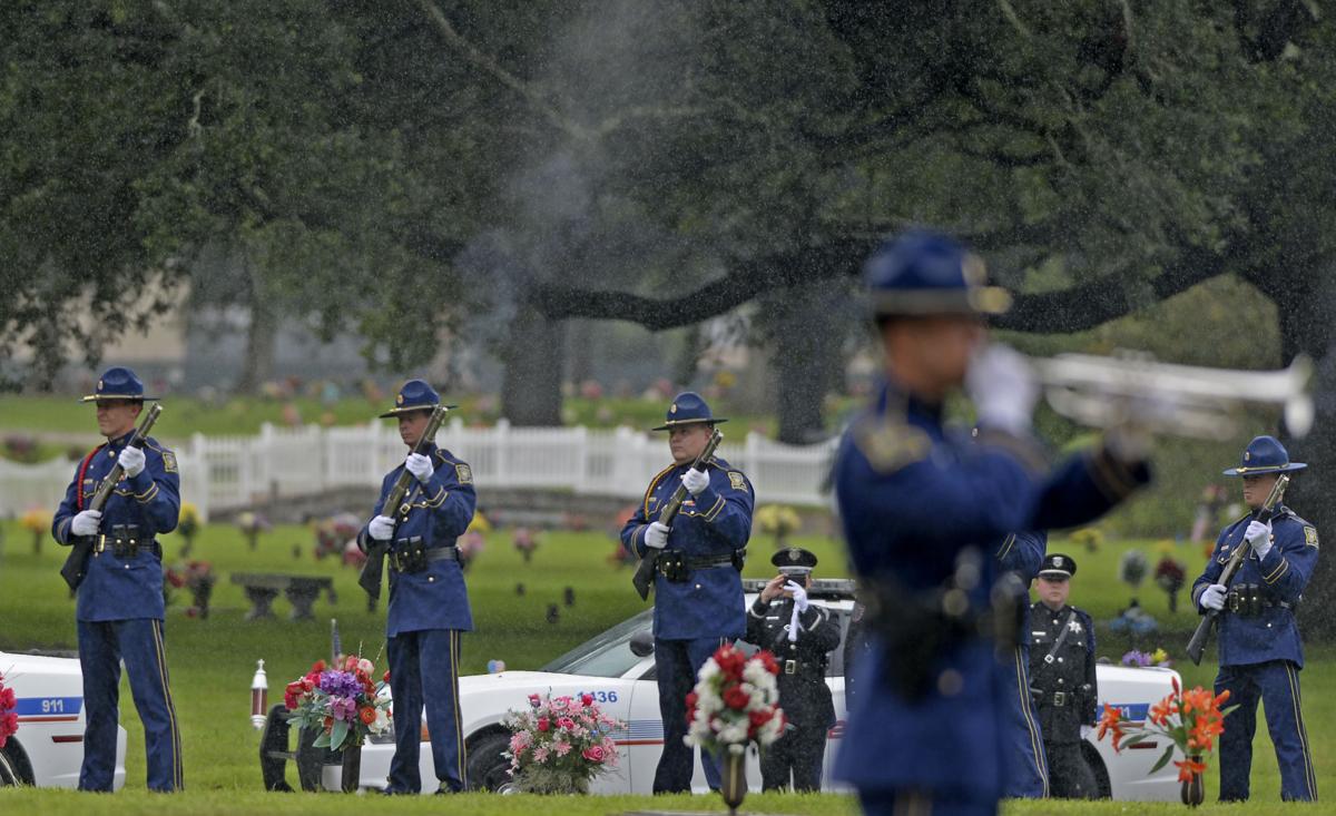 Photos Baton Rouge Community Pays Final Respects To Officer Montrell