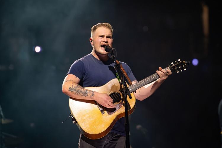 Country singer Zach Bryan breaks Smoothie King Center record ...