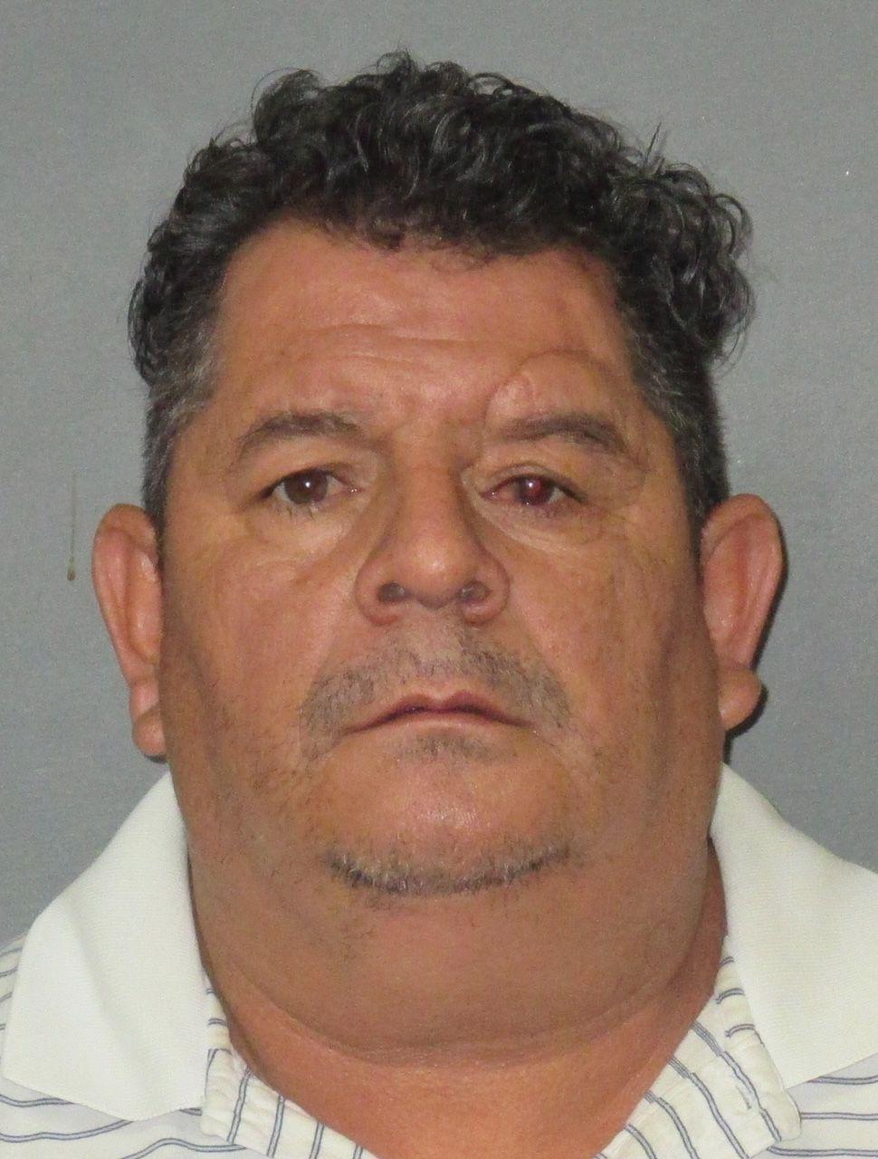 Baton Rouge man arrested, accused of repeatedly raping underage girl ...