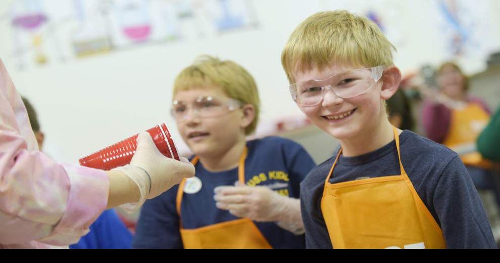 Kids soak up lesson in diaper absorbency | News | theadvocate.com