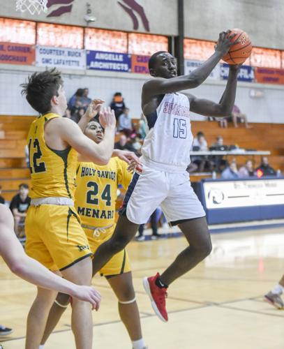 Alex Linzer, Jaylon Domingeaux carry Comeaux to opening-round win at ...