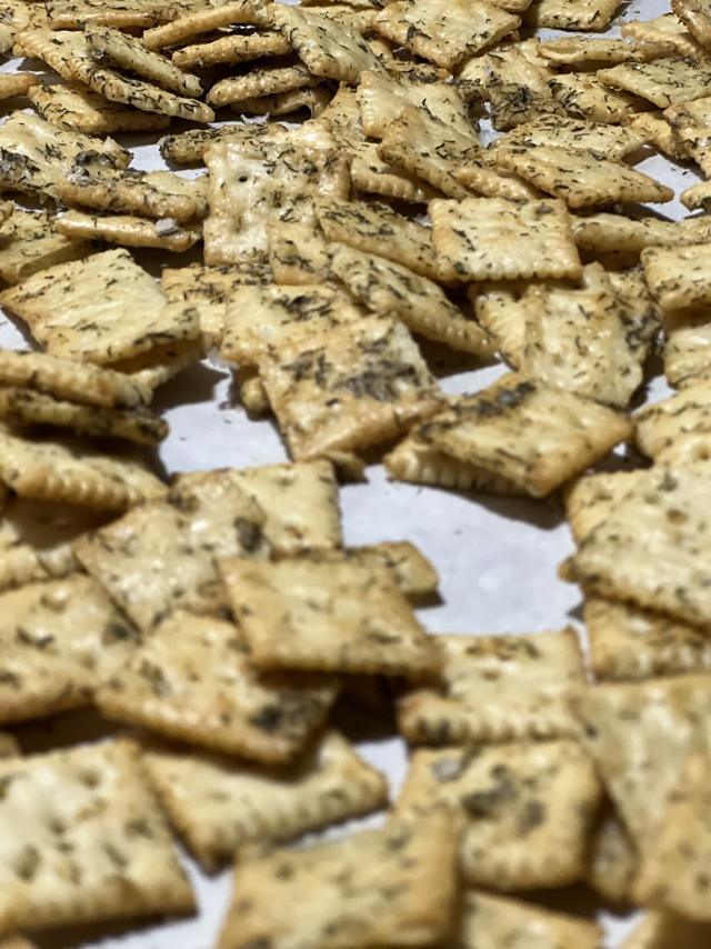 Dill Pickle Saltines are quick, easy and addictive | Food/Recipes ...