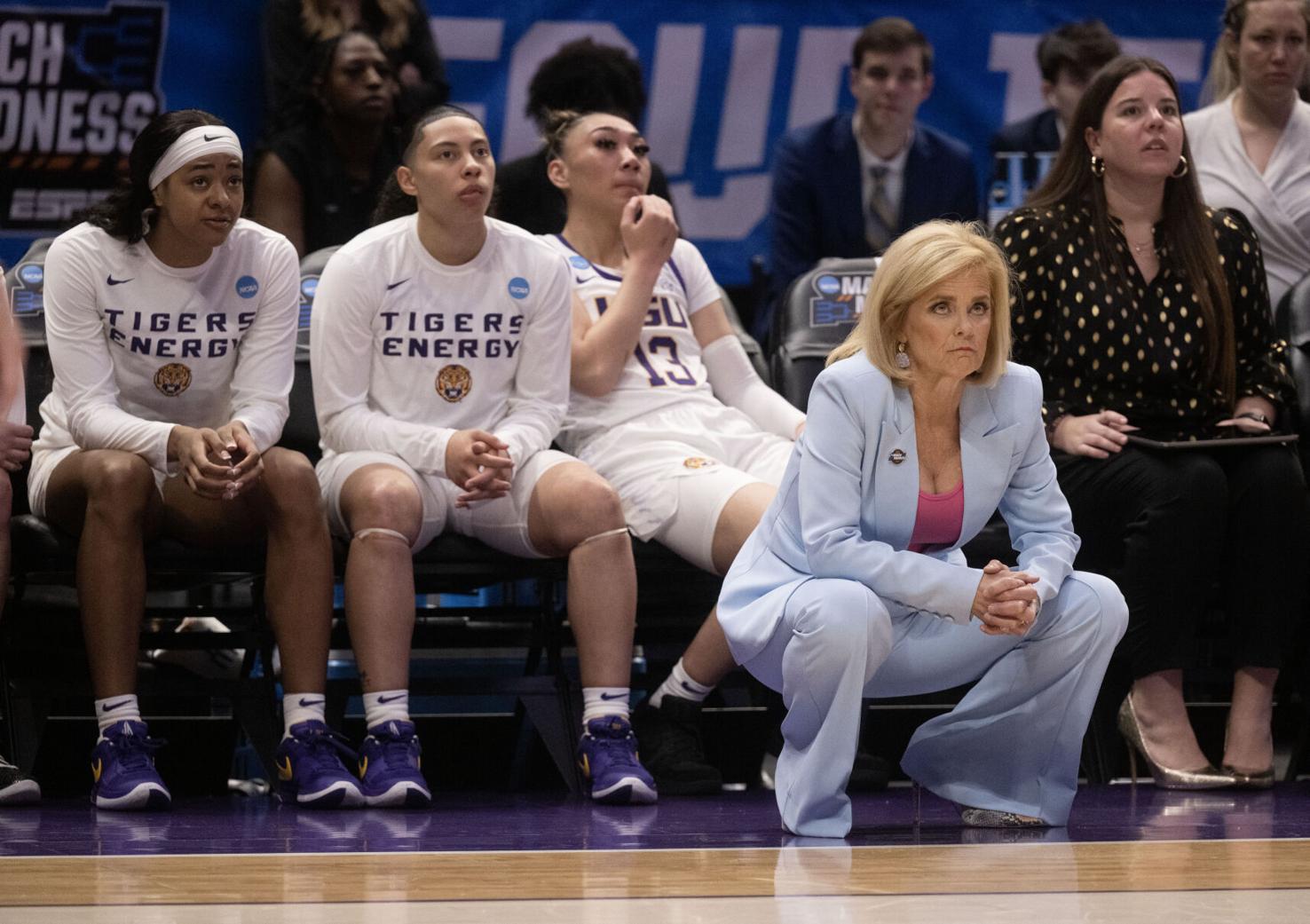 Kim Mulkey endures criticism on the home front over anthem | Opinion ...