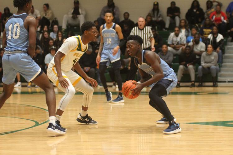 Madison Prep beats Walker 57-49 in battle of top teams | High School ...