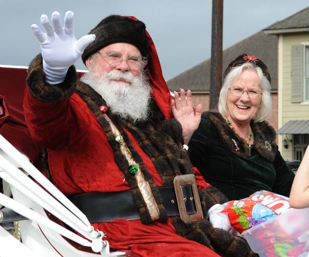 Bands, floats, horses join Santa for Walker Christmas parade ...