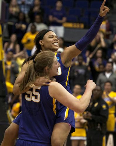 Former LSU basketball star Danielle Ballard dies at 29 | LSU ...
