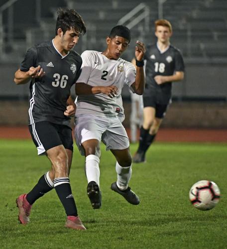 Dutchtown turns away Acadiana's revenge attempt in 5-3 playoff soccer ...