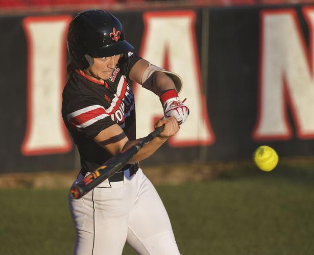 Kramer Eschete's double, strong pitching lift Ragin' Cajuns to win in ...