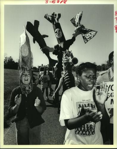 Environmentalists walk from New Orleans to Baton Rouge to protest ...