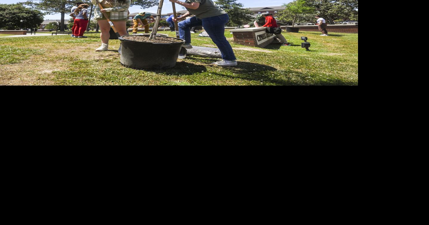 ACA.earthdaytree.adv.60.jpg | | theadvocate.com