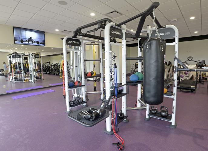 Take a tour inside LSU football's new, $2.5 million weight room ...