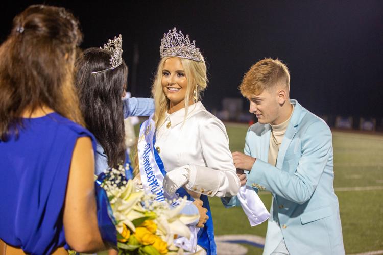 Laney Prescott, Colby Faust crowned Live Oak homecoming royalty ...