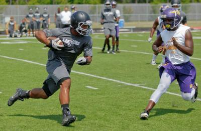 More football players making early commitments | High Schools ...