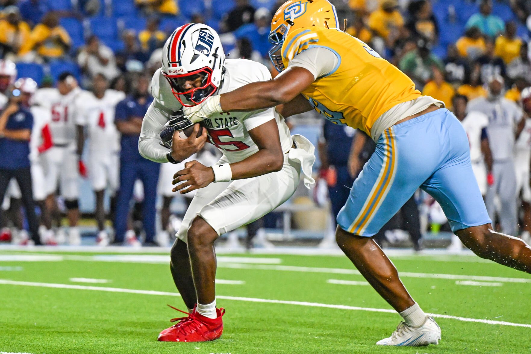 Southern football nightmare end to 1st half vs Jackson State | Southern ...