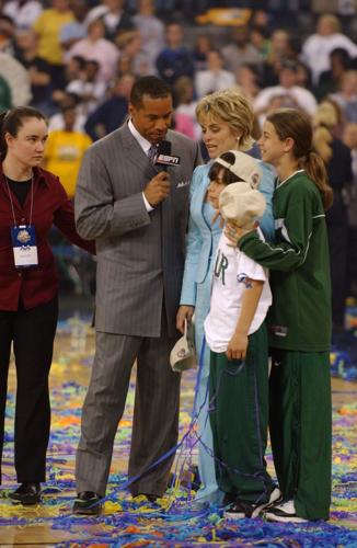 March Madness runs in family for Mulkey LSU basketball coach ...