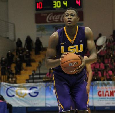 LSU’s Jarell Martin left out of starting lineup after fender bender ...