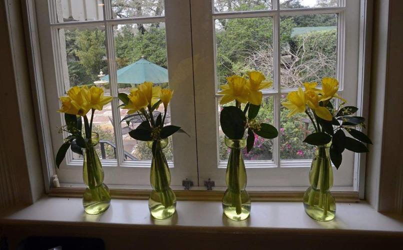 Sunny outlook: Couple decides to keep 'special' Hundred Oaks home in ...