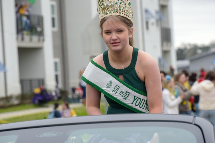 Youngsville has safety concerns at growing Mardi Gras parade | News ...
