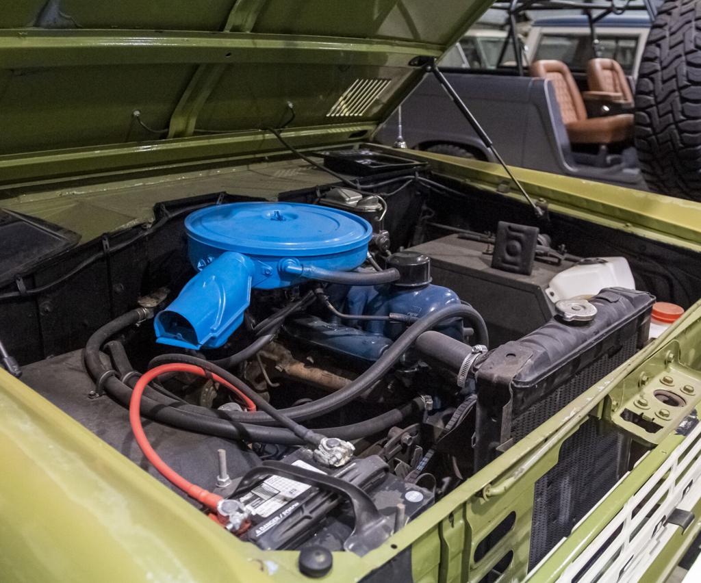 1977 ford bronco engine