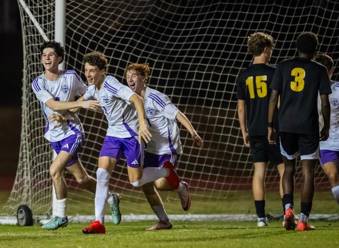 Dutchtown sophomore soccer star signs with LA Galaxy Academy | High ...