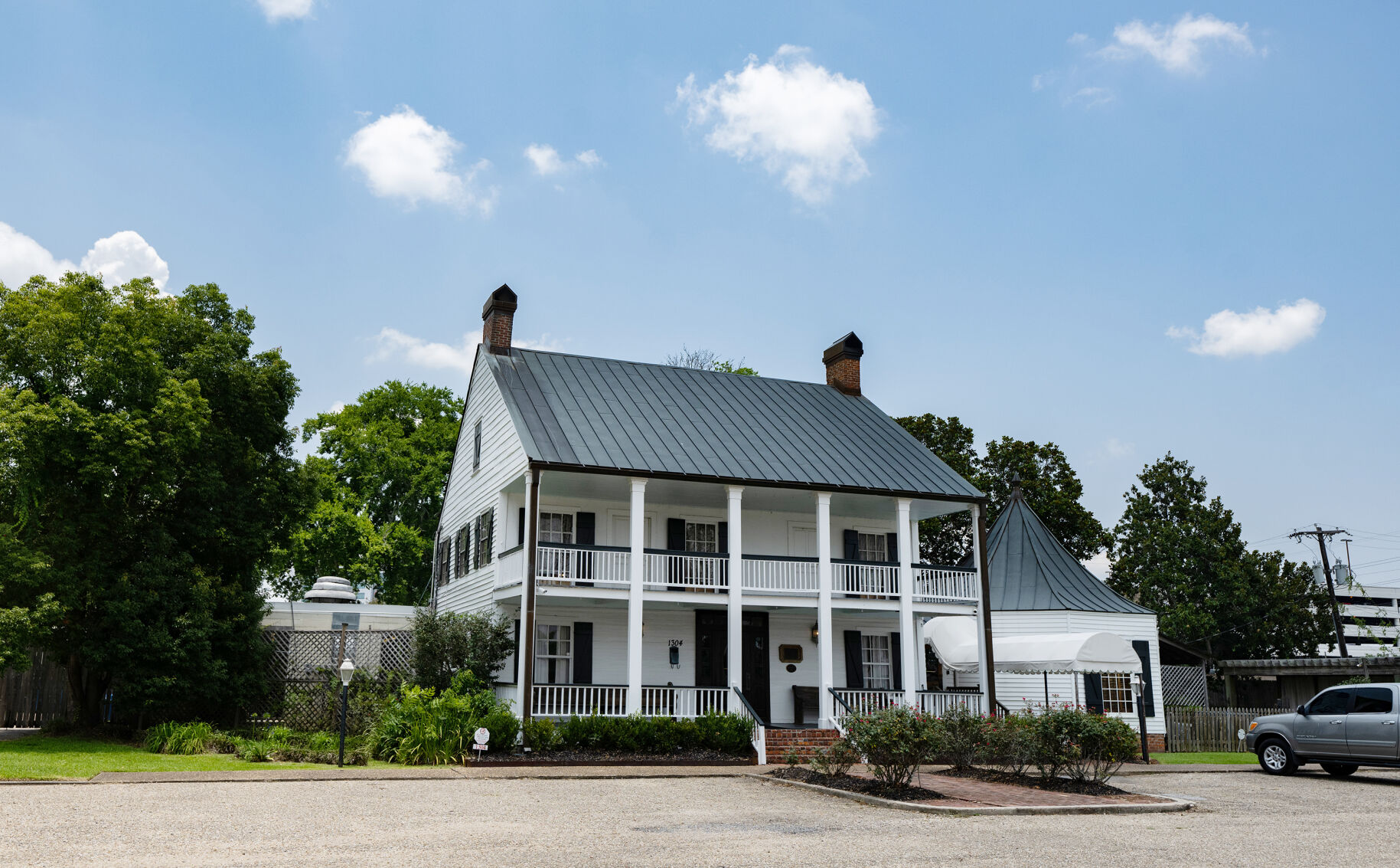 Old Cafe V bulding to become formal wear shop | Business | theadvocate.com